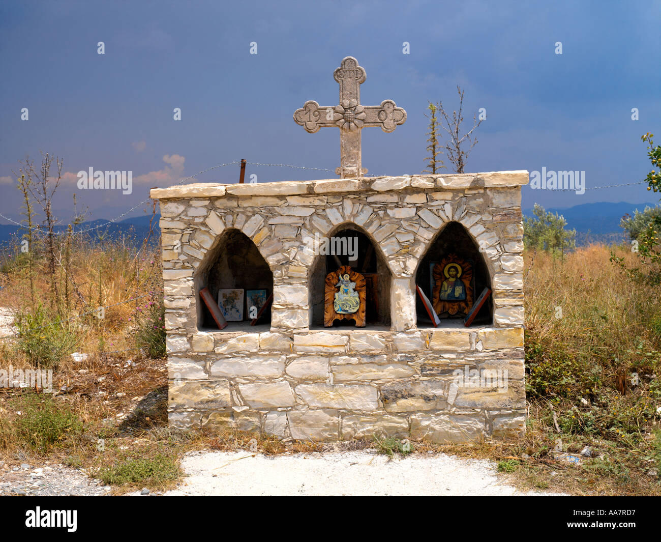 Roadside greek orthodox shrines hi-res stock photography and images - Alamy