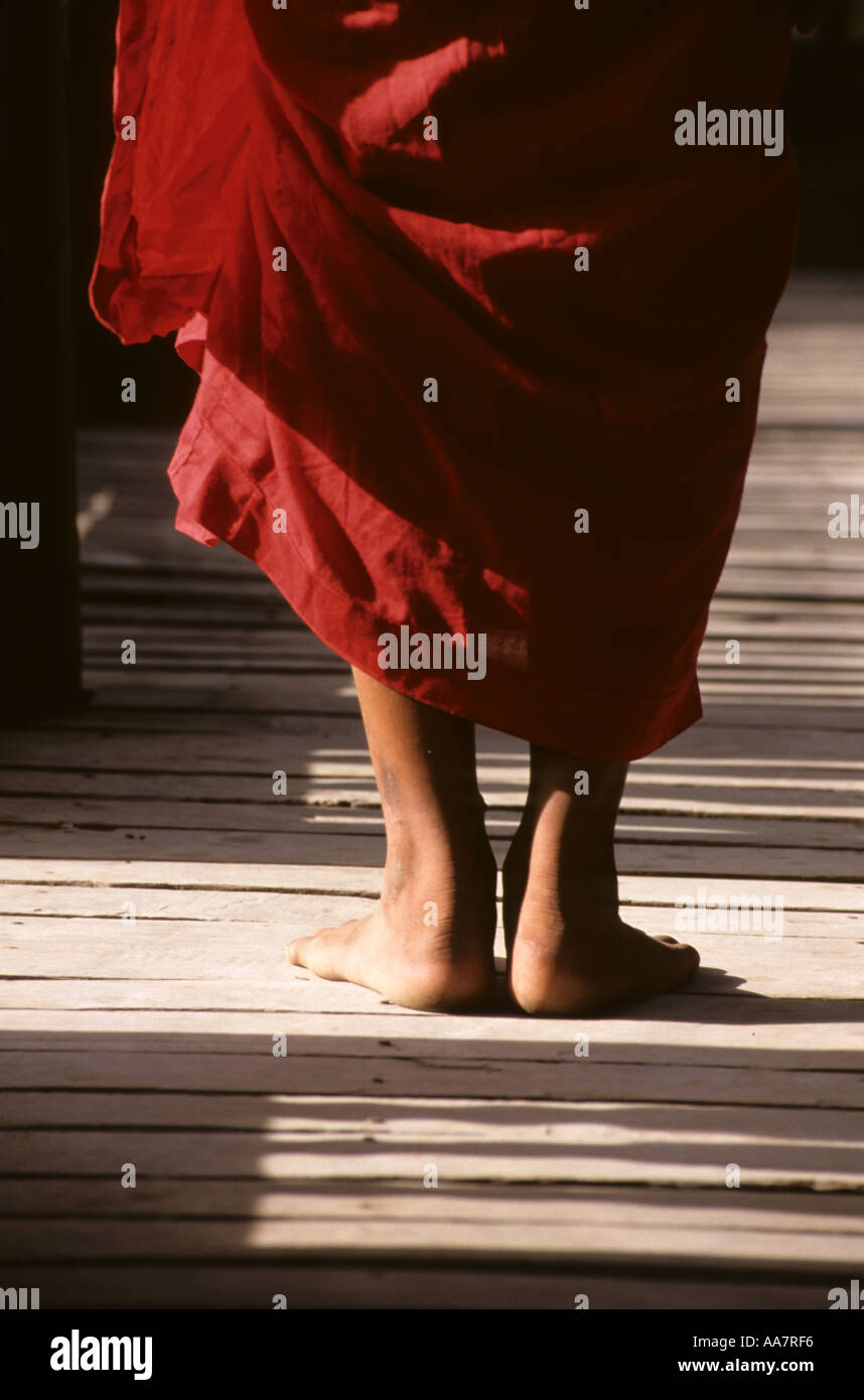 Back of monk hi-res stock photography and images - Alamy