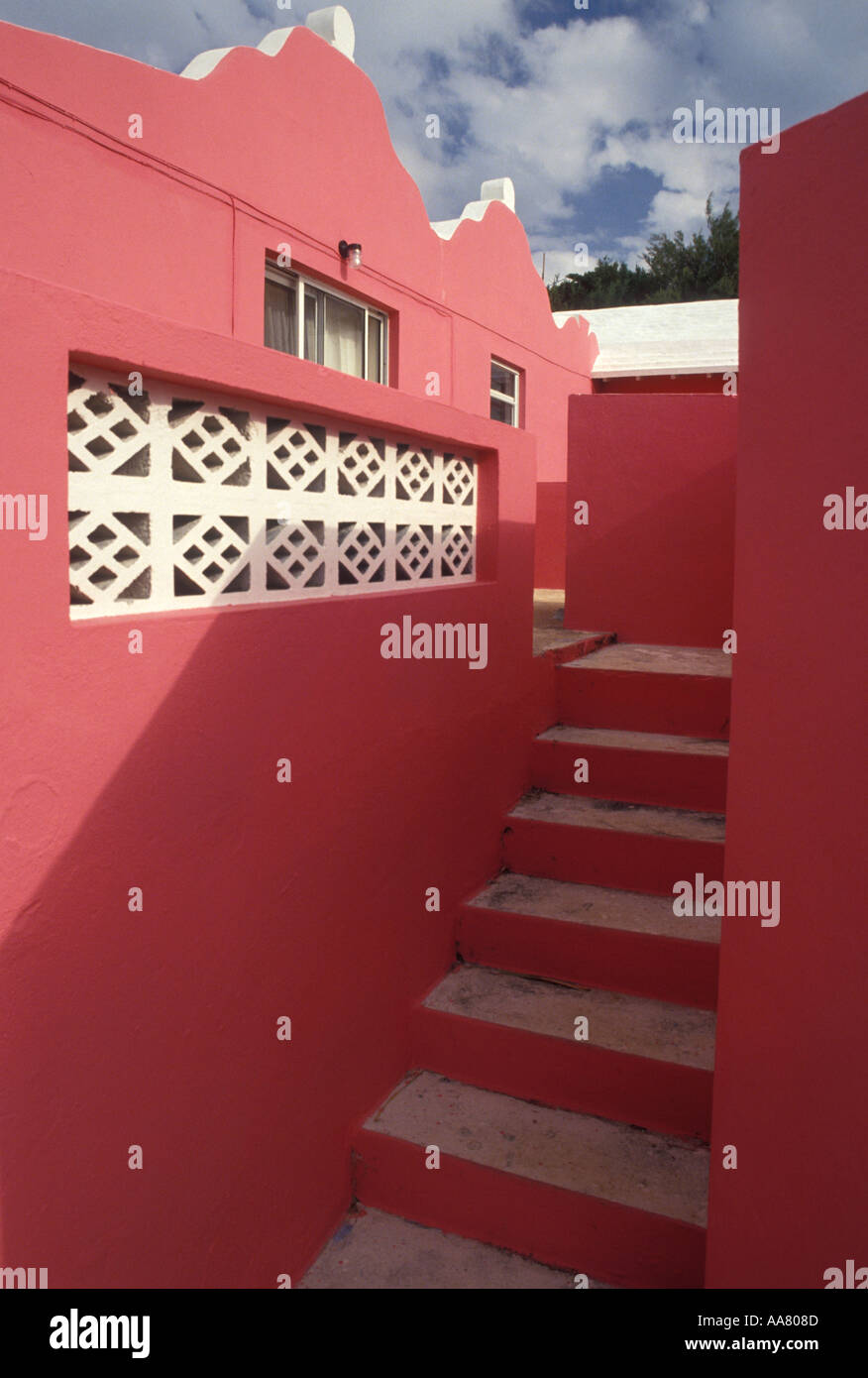 Bermuda pink house hi-res stock photography and images - Alamy