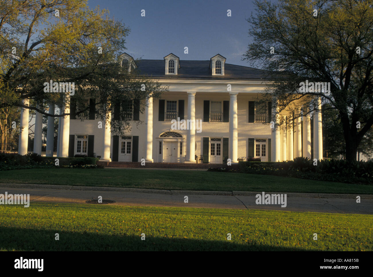 Baton rouge louisiana mansion hi-res stock photography and images - Alamy