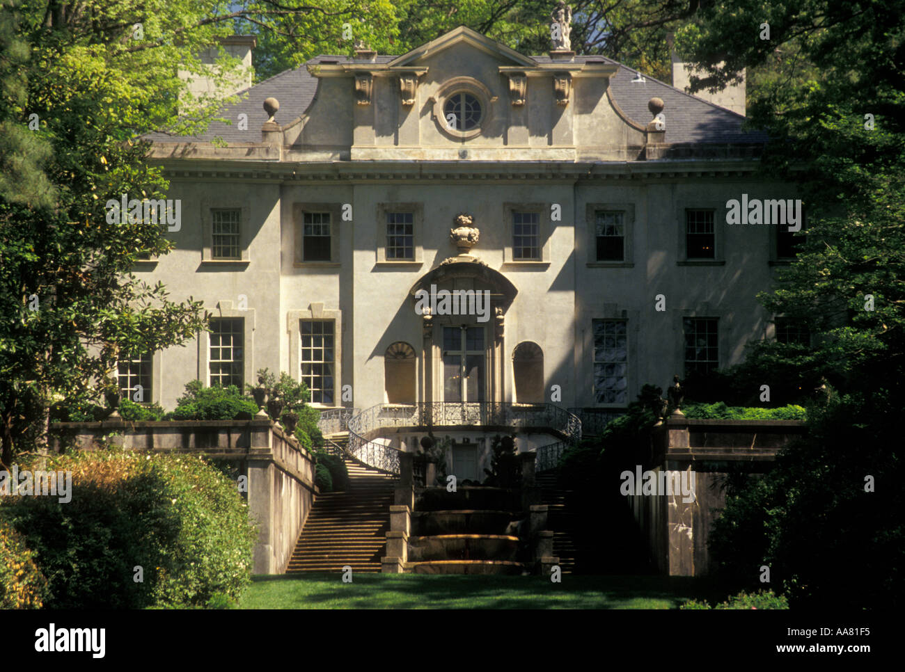 Atlanta history center swan house hi-res stock photography and images ...