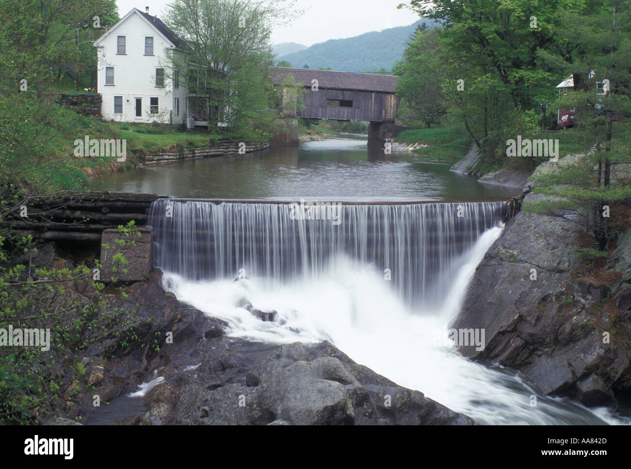 Warren bridge hi-res stock photography and images - Alamy