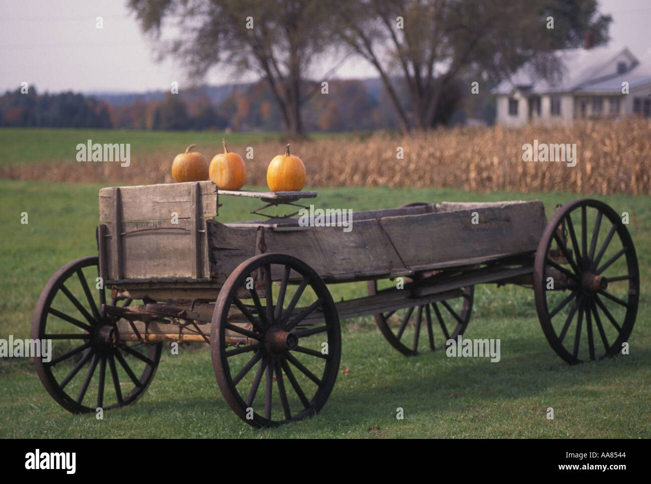 Three wheels on my wagon hi-res stock photography and images - Alamy