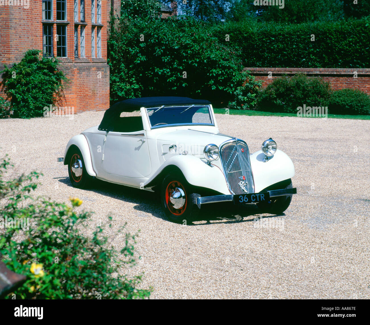 1937 citroen 11cv hi-res stock photography and images - Alamy