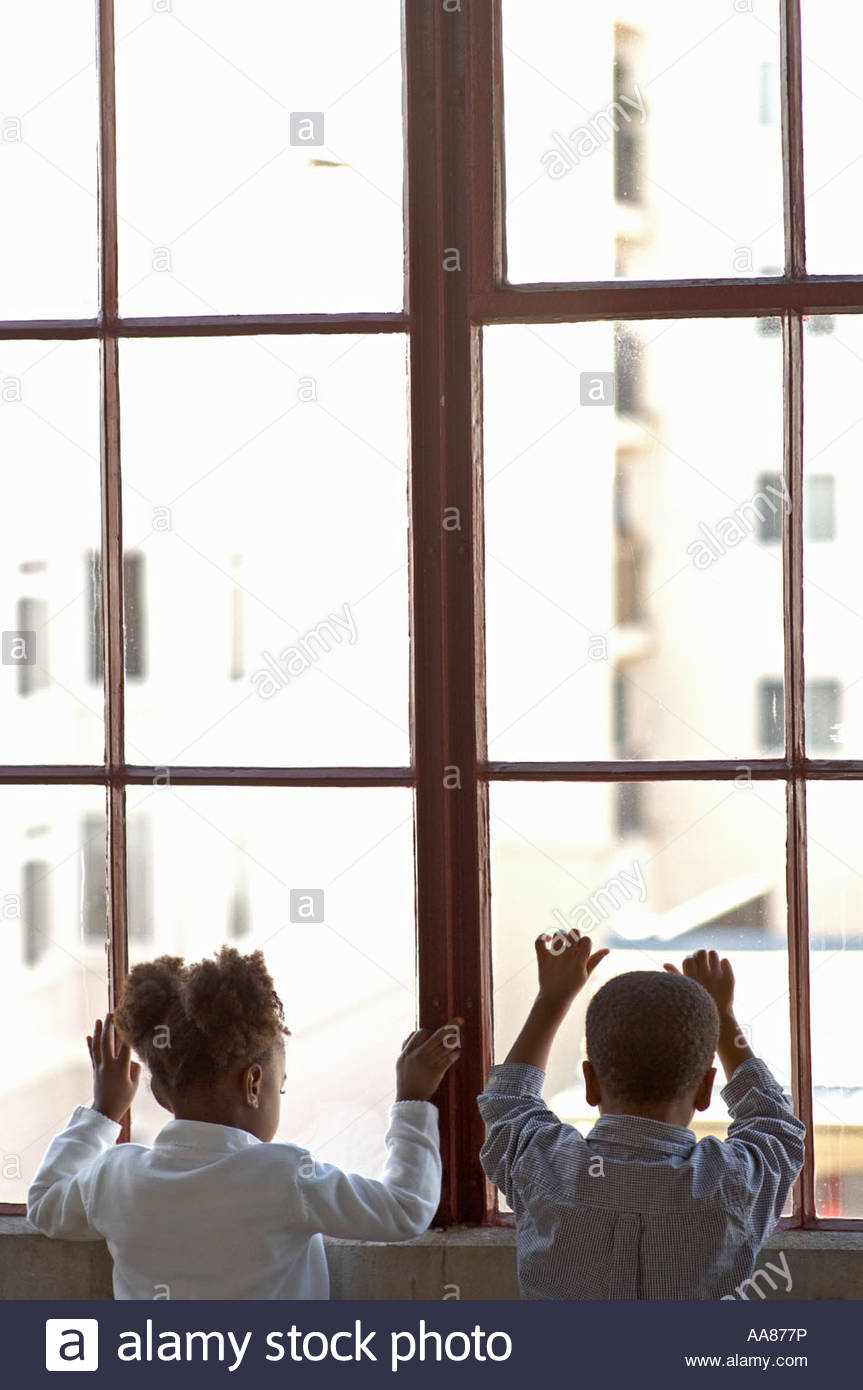 Child Looking Out Of Window Silhouette Stock Photos & Child Looking Out ...