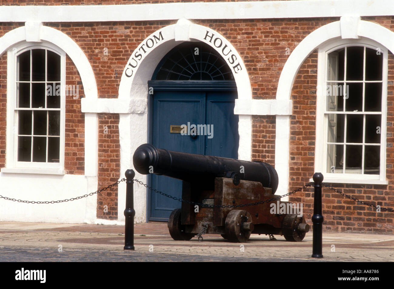 Cannon custom house hi-res stock photography and images - Alamy