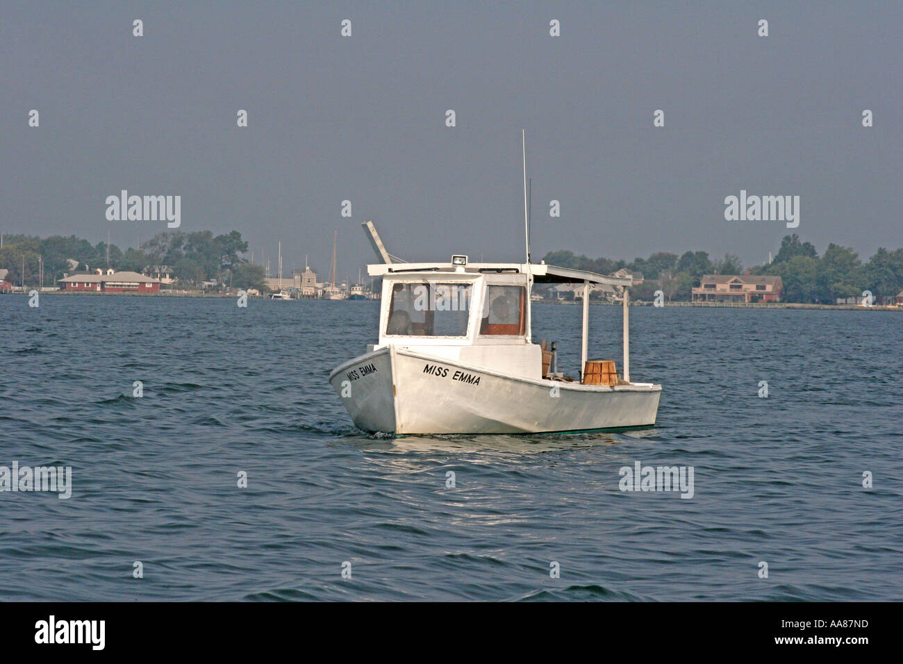 Chesapeake bay workboats hi-res stock photography and images - Alamy