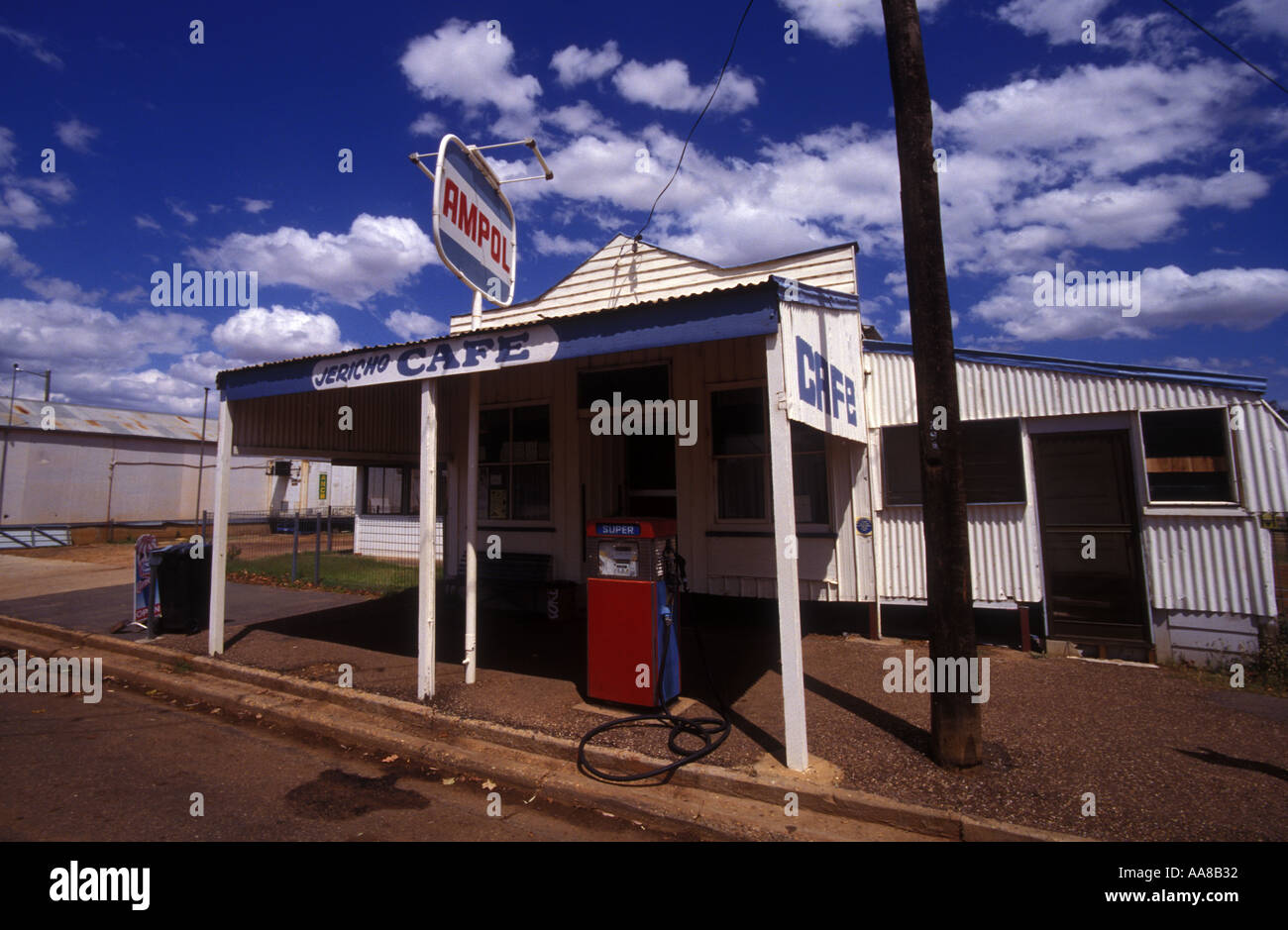 Outback petrol gas station Jerico Queensland australia Stock Photo - Alamy