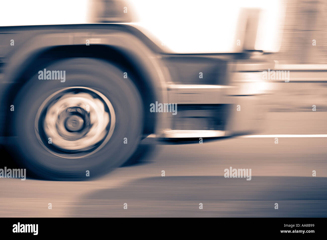 Truck wheel spinning hi-res stock photography and images - Alamy