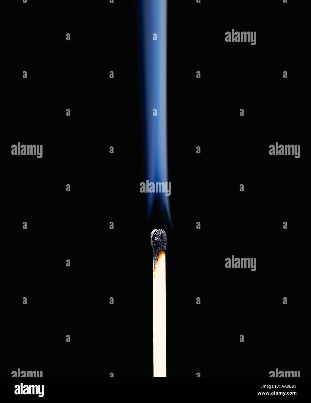 Smoking match hi-res stock photography and images - Alamy