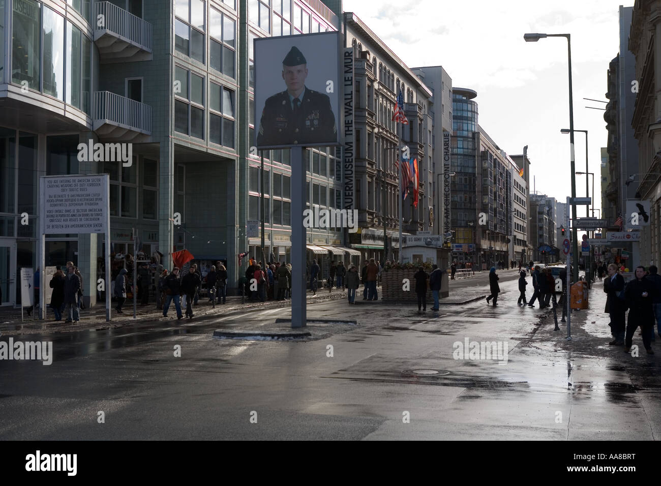 CHECKPOINT CHARLIE BERLIN GERMANY Stock Photo - Alamy