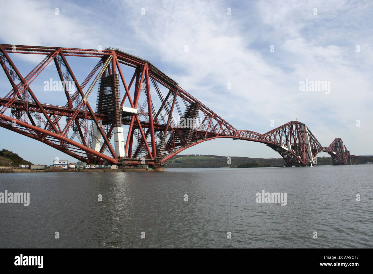 Cantilever scaffolding hi-res stock photography and images - Alamy