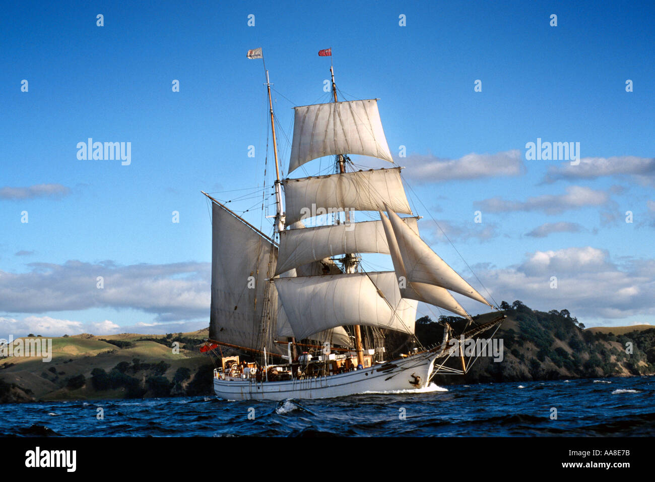 Tall sailing ship soren larsen hi-res stock photography and images - Alamy