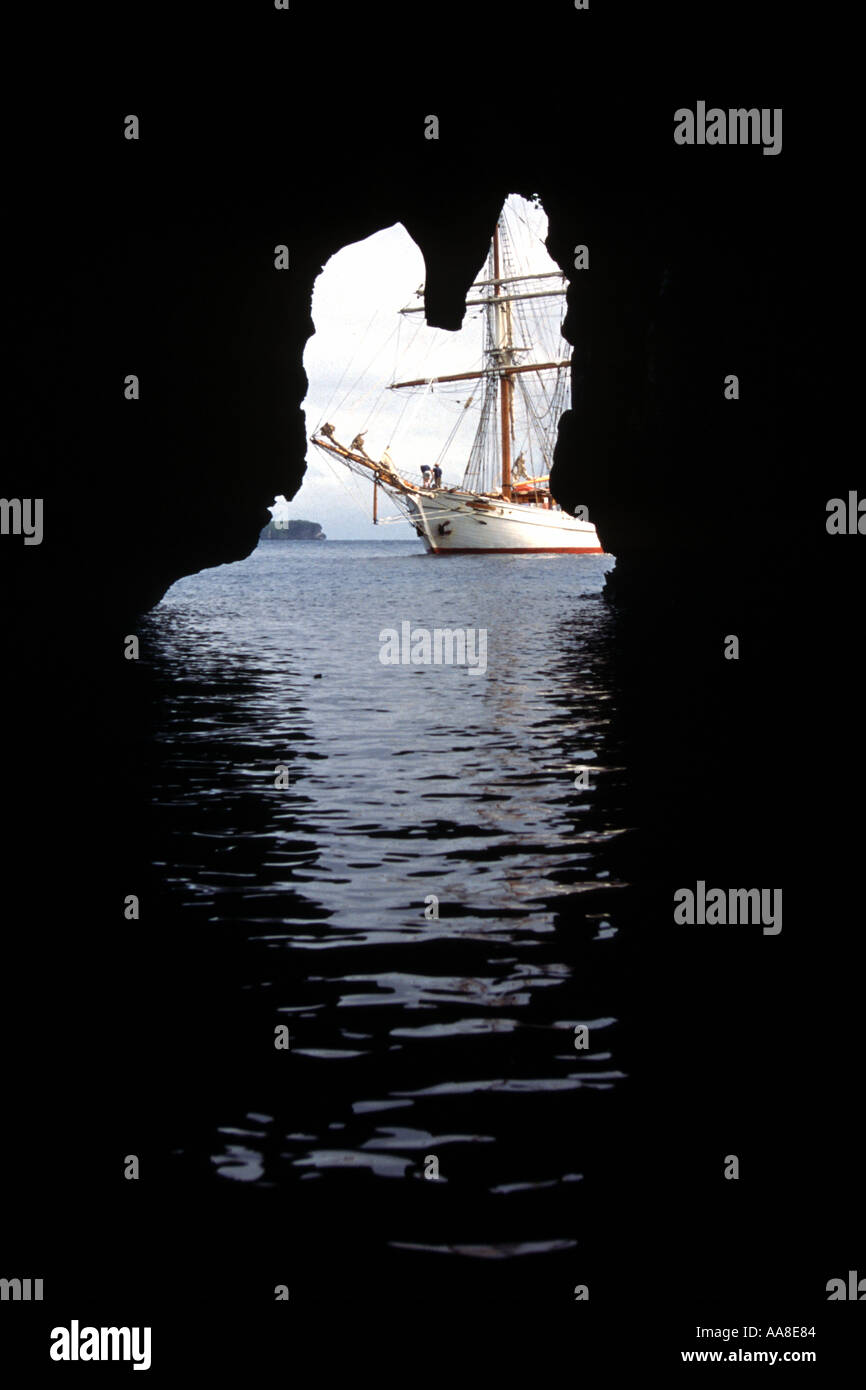 Tall sailing ship soren larsen hi-res stock photography and images - Alamy