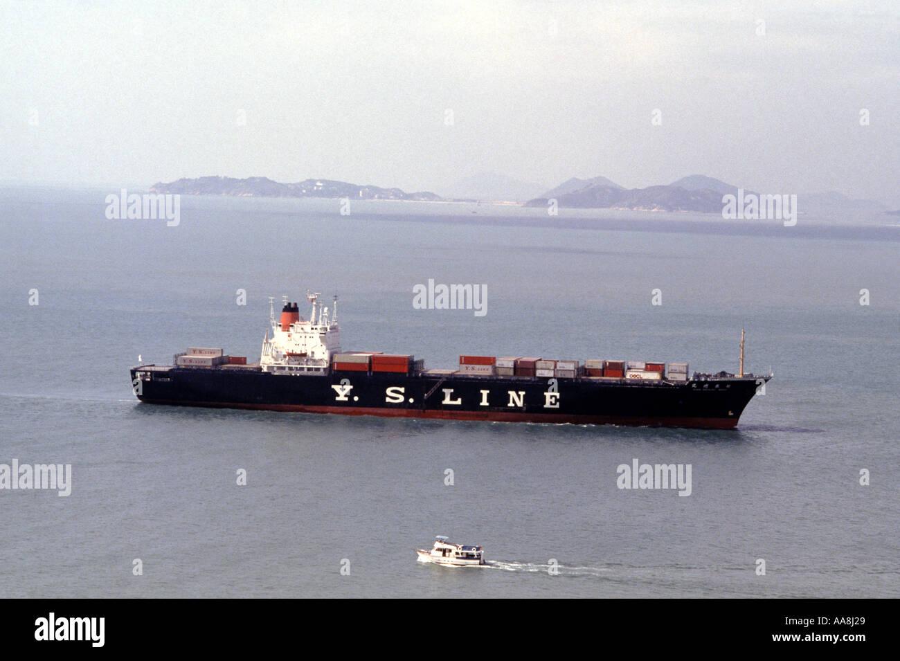 Hong kong straits hi-res stock photography and images - Alamy