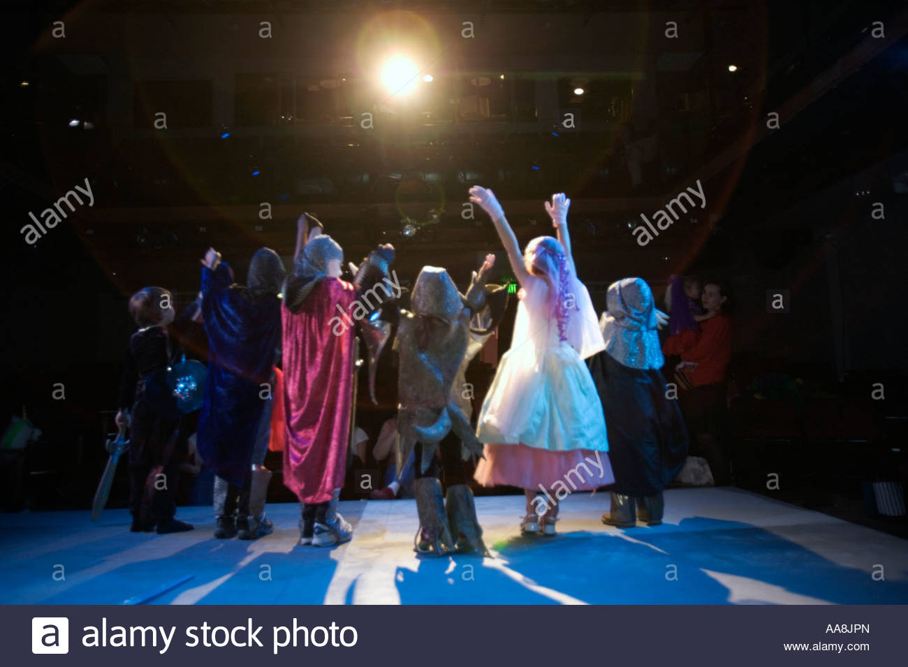 Bowing Stage Stock Photos & Bowing Stage Stock Images - Alamy