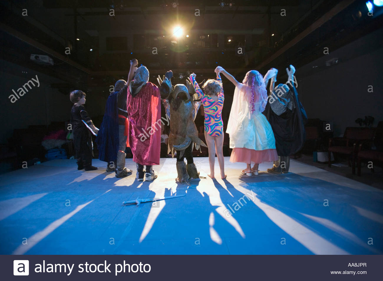 Bowing Stage Stock Photos & Bowing Stage Stock Images - Alamy