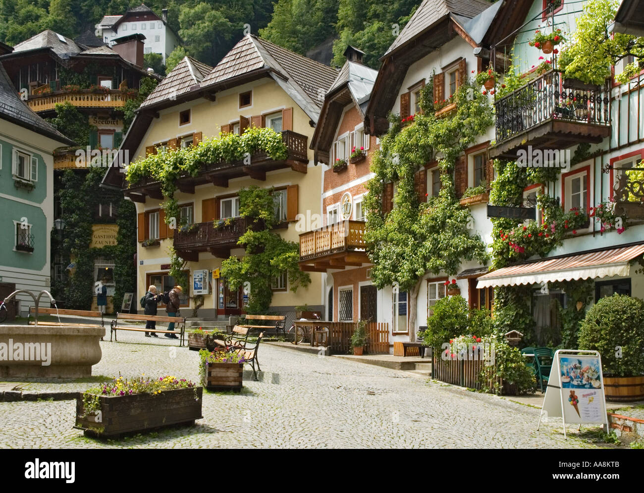 Austria Hallstatt main square Stock Photo - Alamy