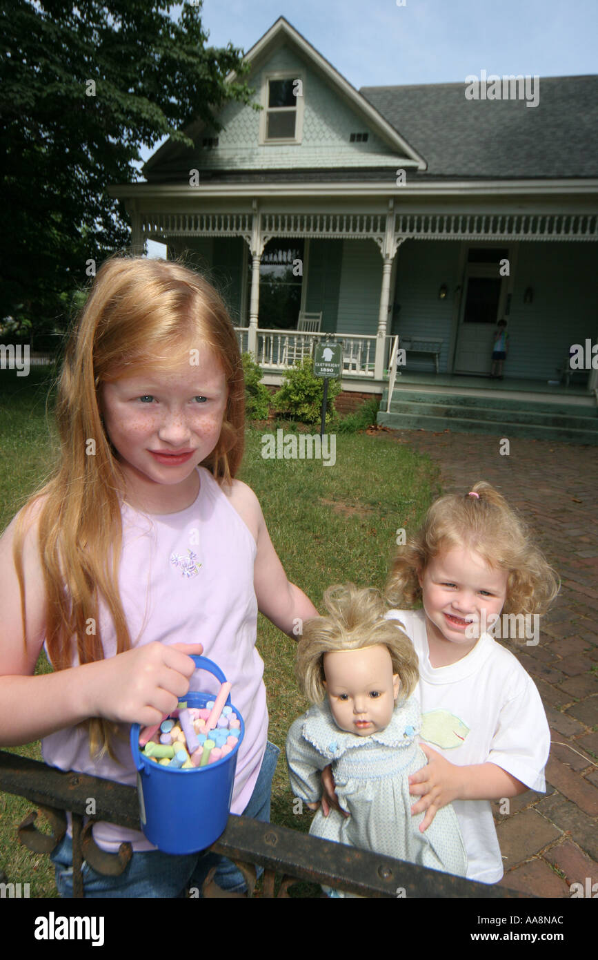 Alabama Morgan County,Decatur,Saturday Walking Tour,girls,historic home ...