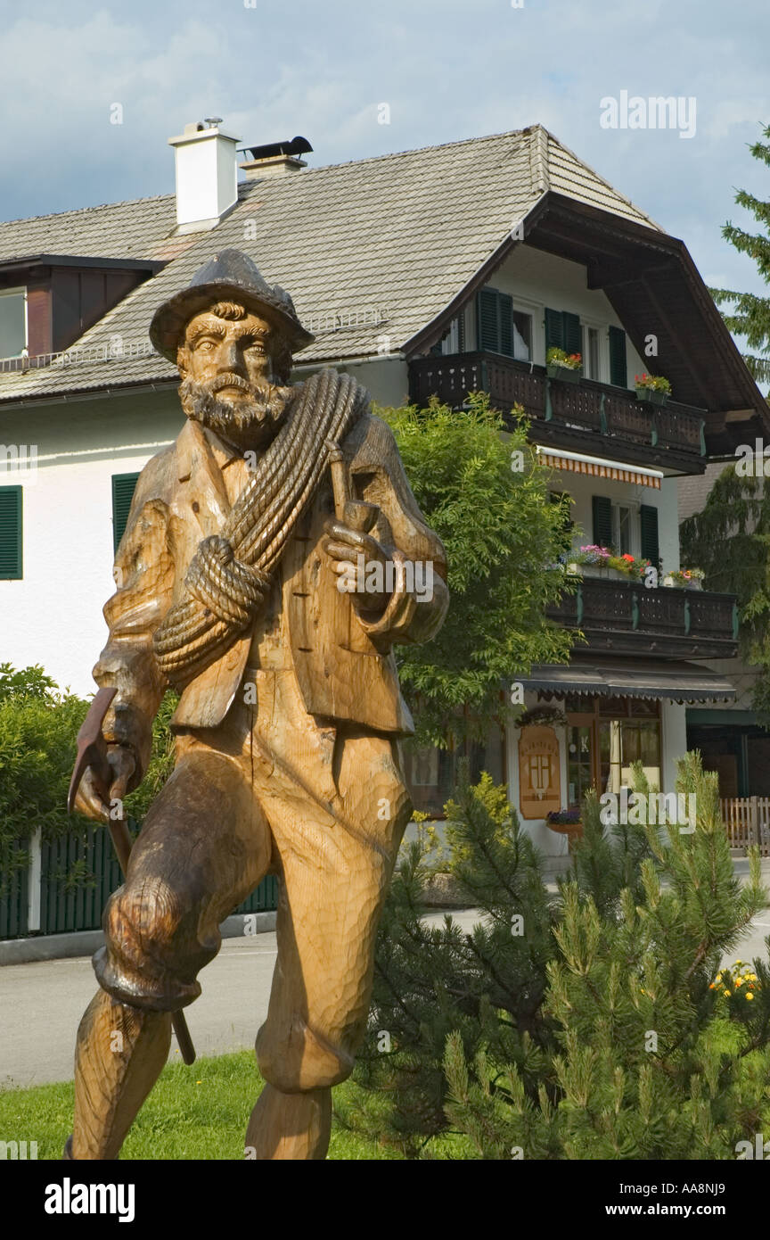 Wood carving hi-res stock photography and images - Alamy