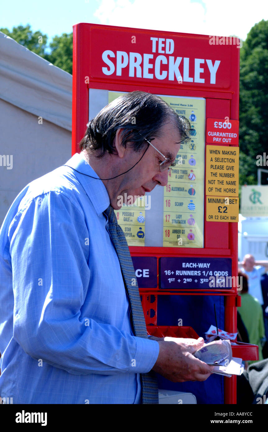Cartmel racecourse hi-res stock photography and images - Alamy