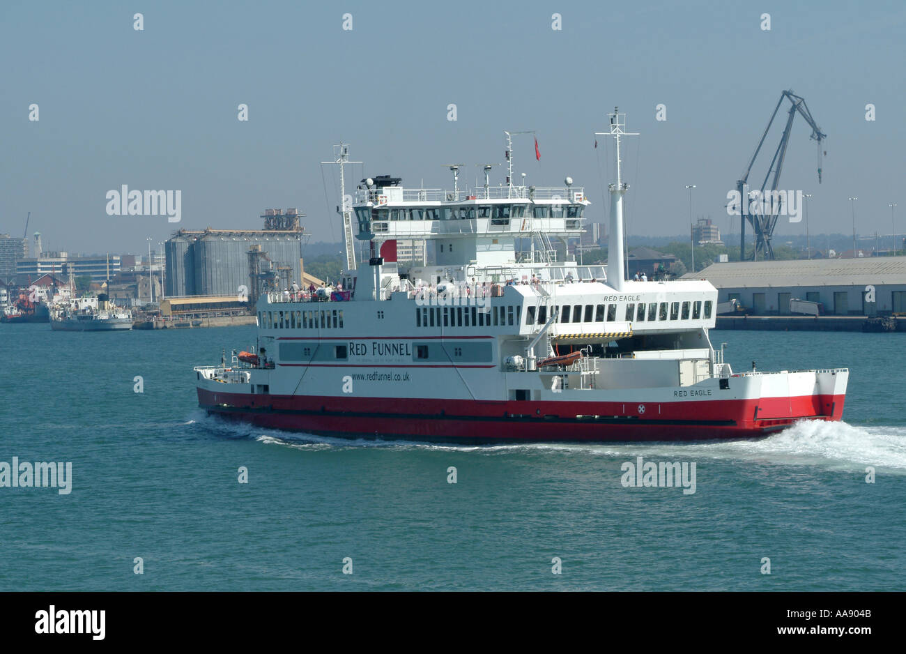 Isle of Wight Ferry Red Eagle Entering Docks at Southampton on The ...