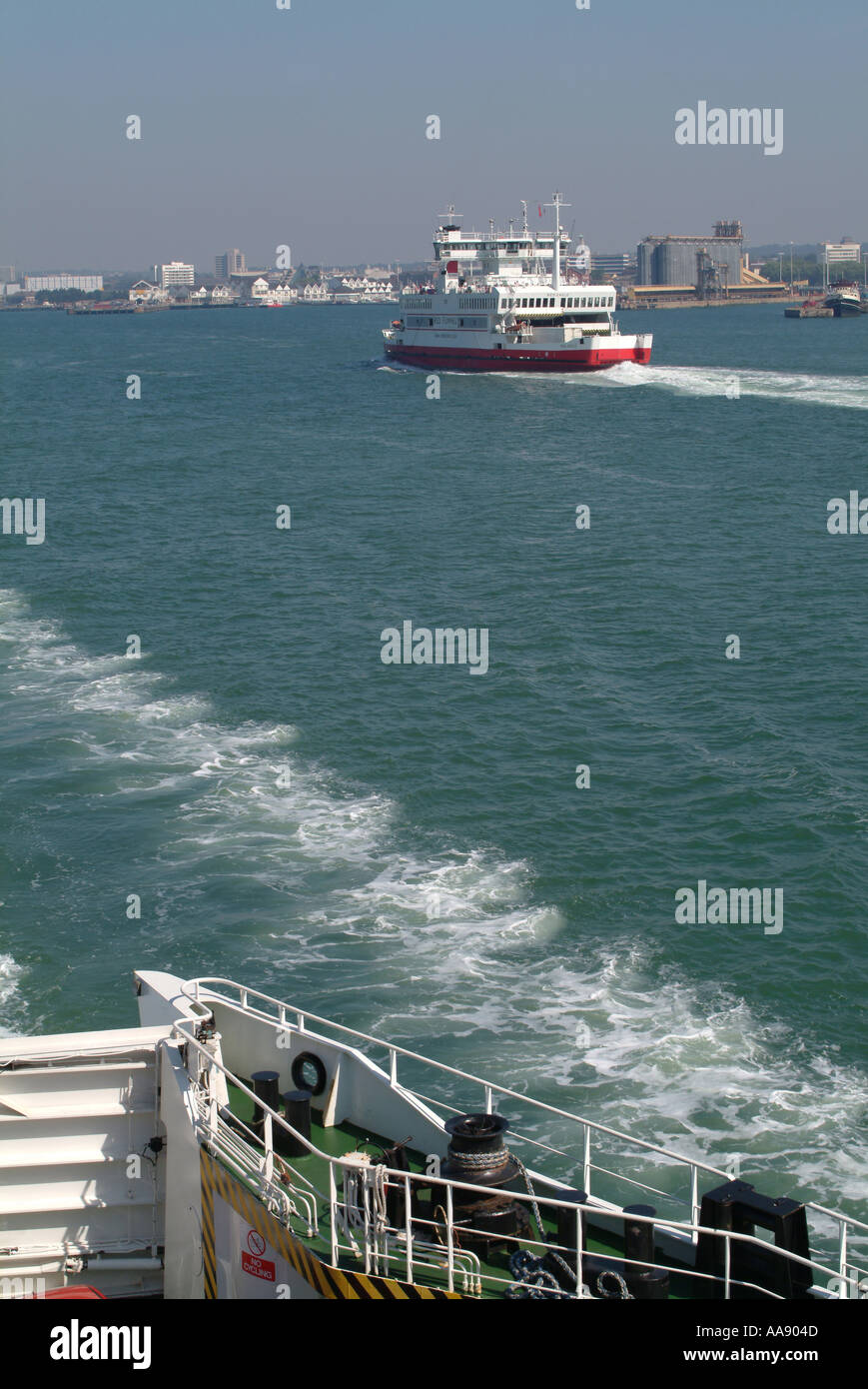 Dock rail ferries hi-res stock photography and images - Alamy
