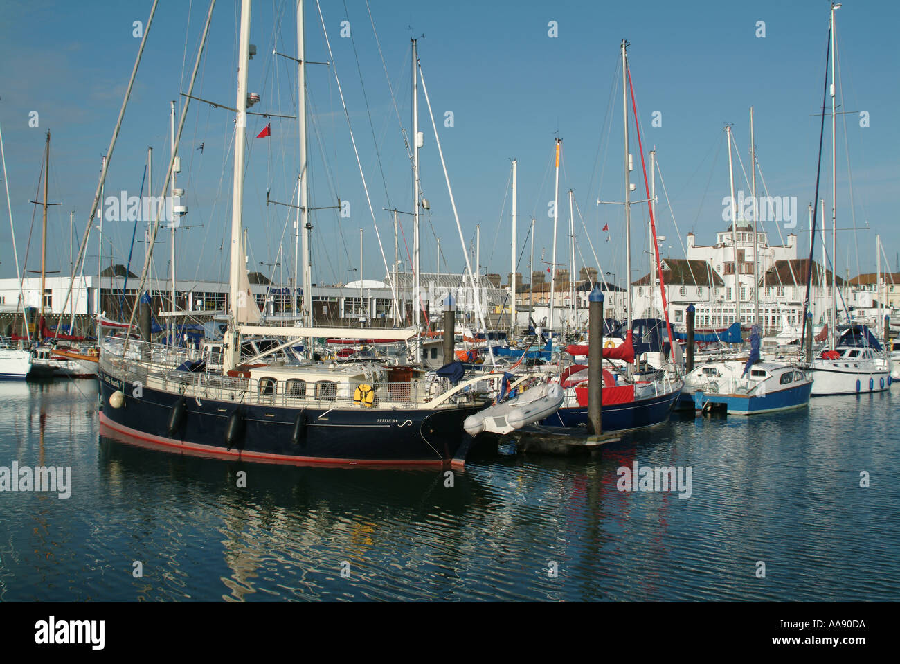 Lowestoft dock hi-res stock photography and images - Alamy