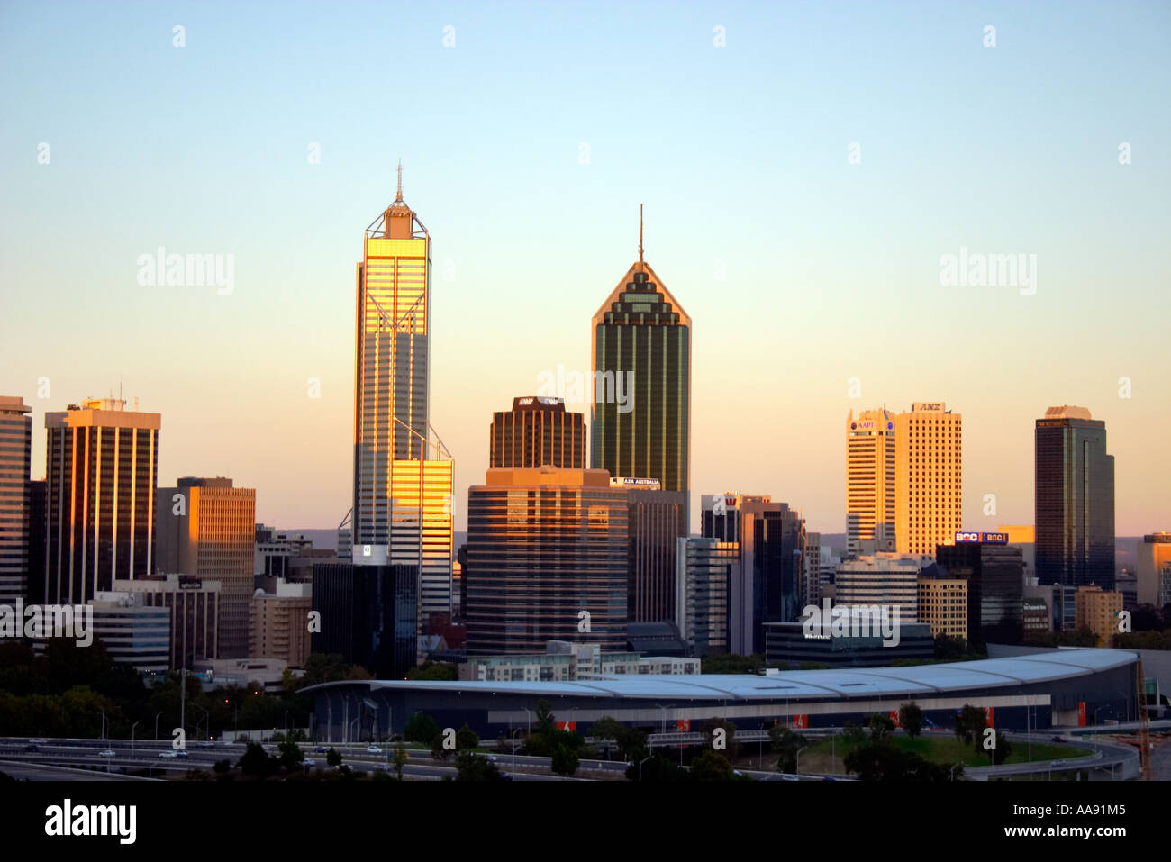 Perth skyline with grey buildings hi-res stock photography and images ...