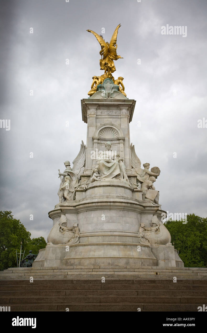 Queen Victoria memorial Buckingham palace London England UK Europe Stock Photo - Alamy