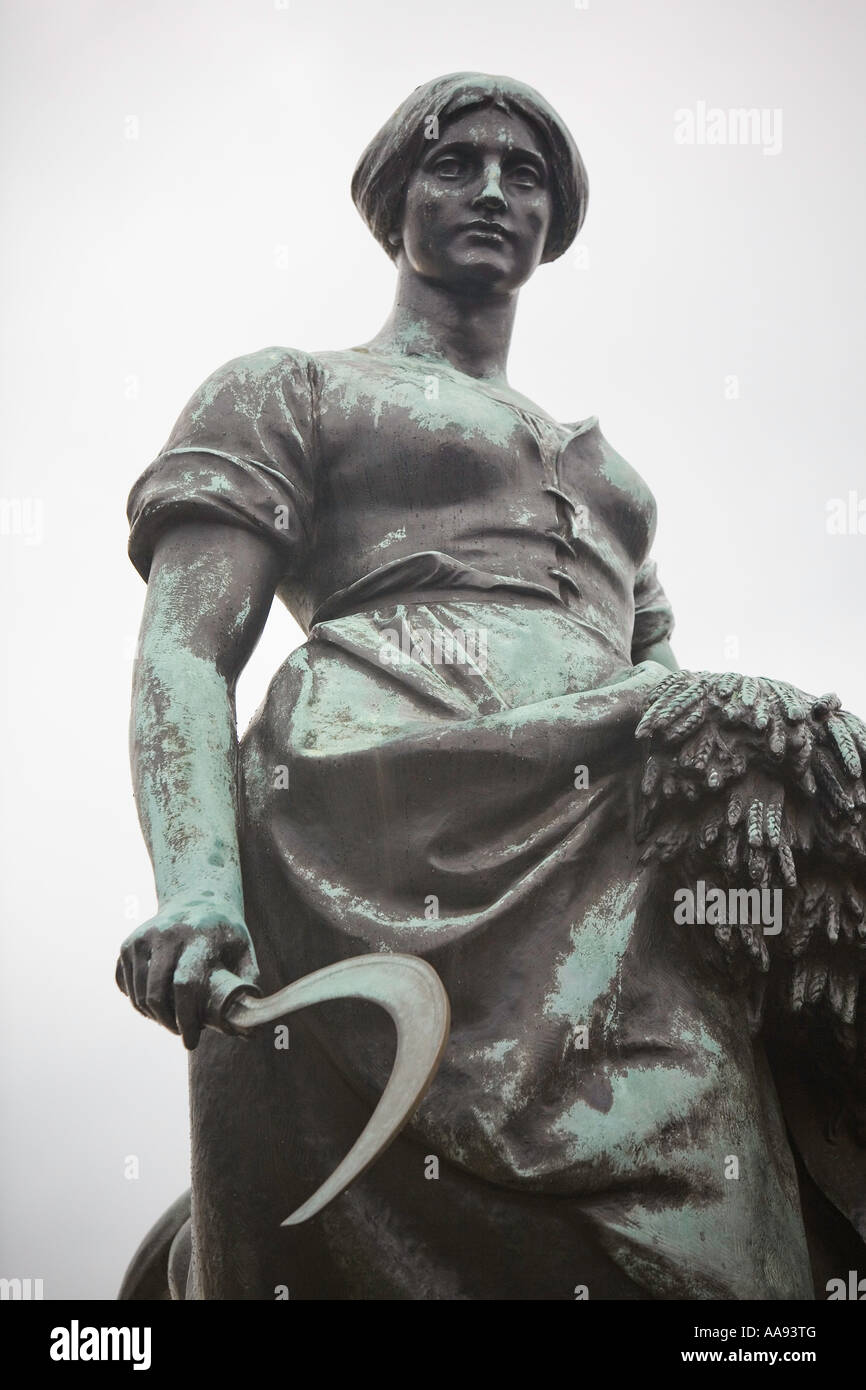 Queen Victoria memorial Buckingham palace London England UK Europe Stock Photo - Alamy