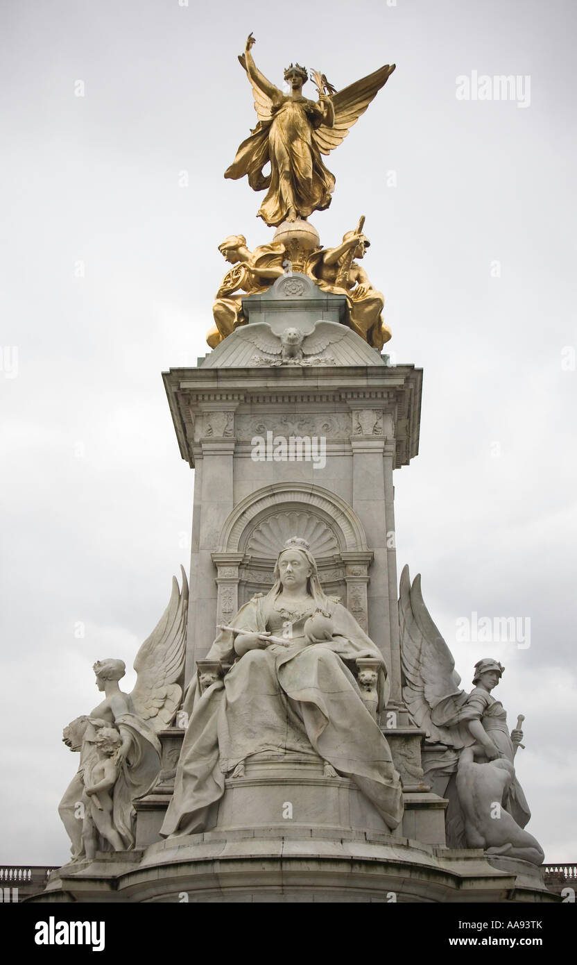 Queen Victoria memorial Buckingham palace London England UK Europe Stock Photo - Alamy