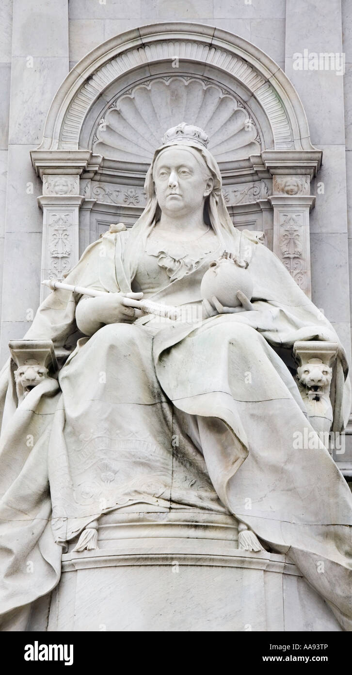 Queen Victoria memorial Buckingham palace London England UK Europe Stock Photo - Alamy