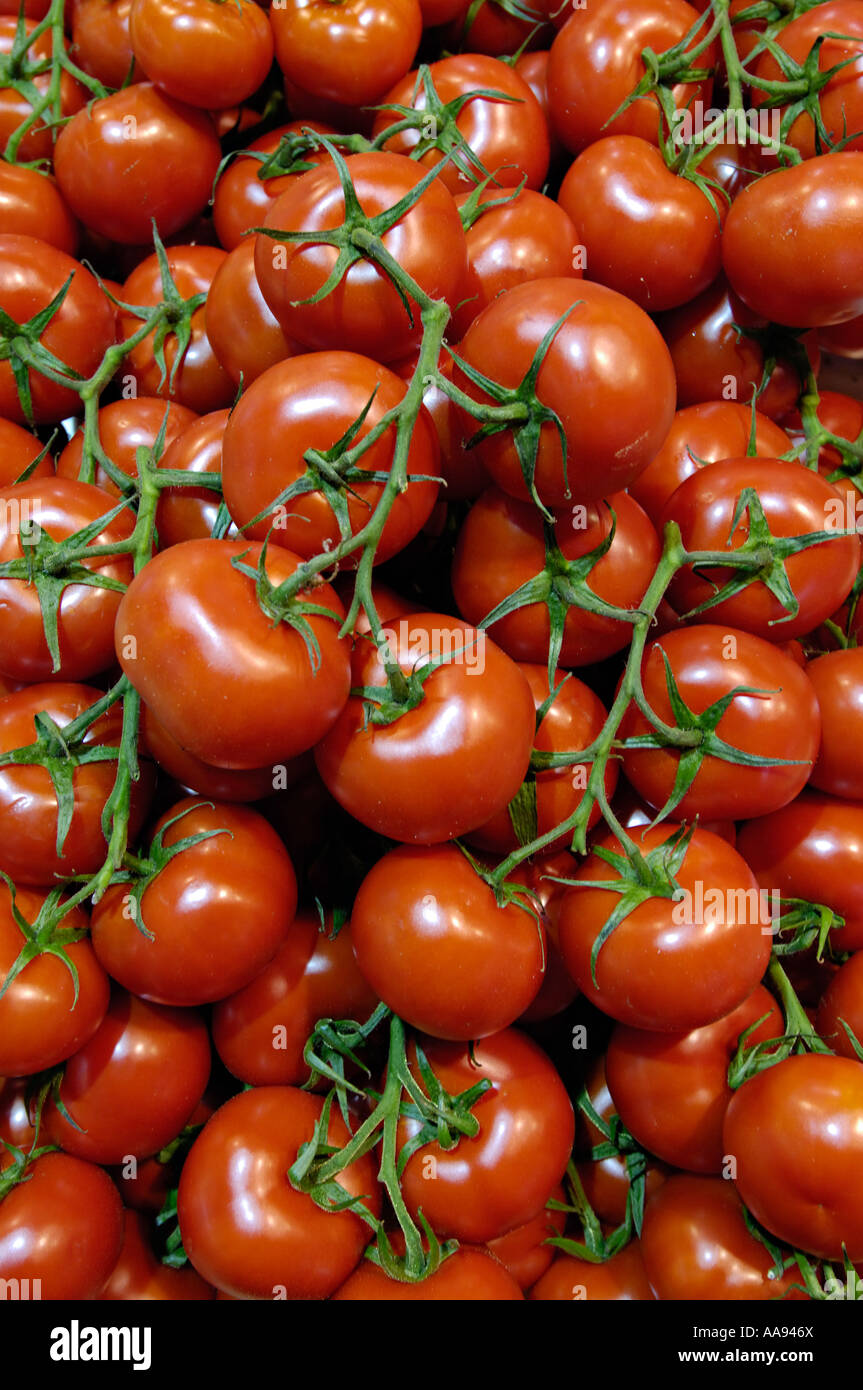 Cluster or tomatoes hi-res stock photography and images - Alamy