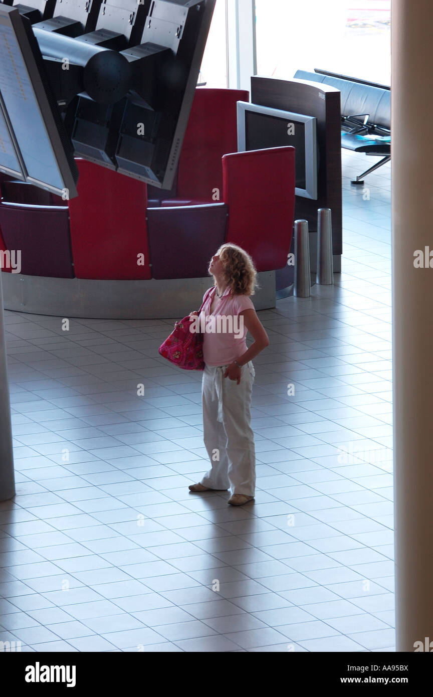 Airport passenger confused hi-res stock photography and images - Alamy