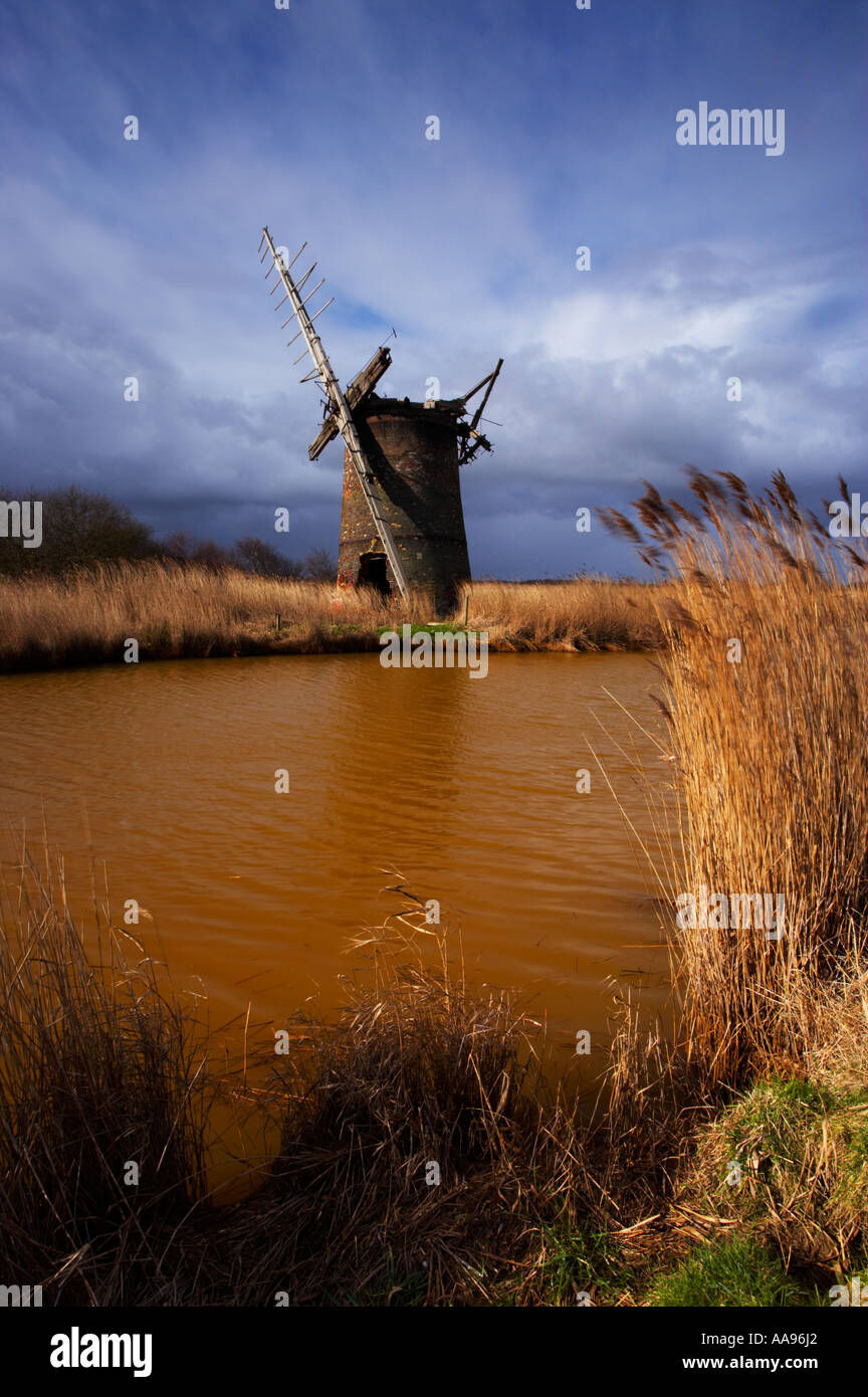 Brograve drainage mill derelict hi-res stock photography and images - Alamy