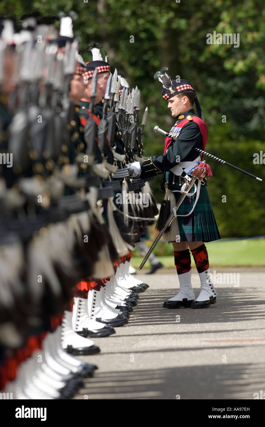 Scottish regiment standing in line at Holyrood Palace, Edinburgh Stock ...