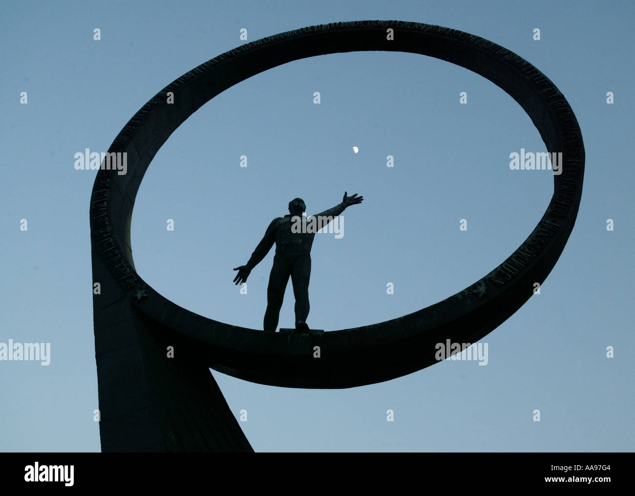 A STATUE TO SOVIET RUSSIAN COSMONAUTS IN KALININGRAD Stock Photo - Alamy