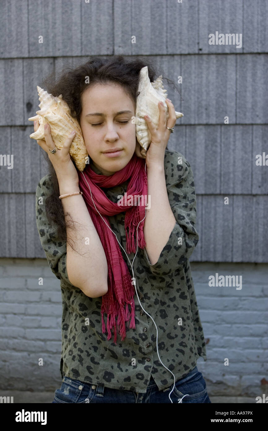 Conch shell music hi-res stock photography and images - Alamy