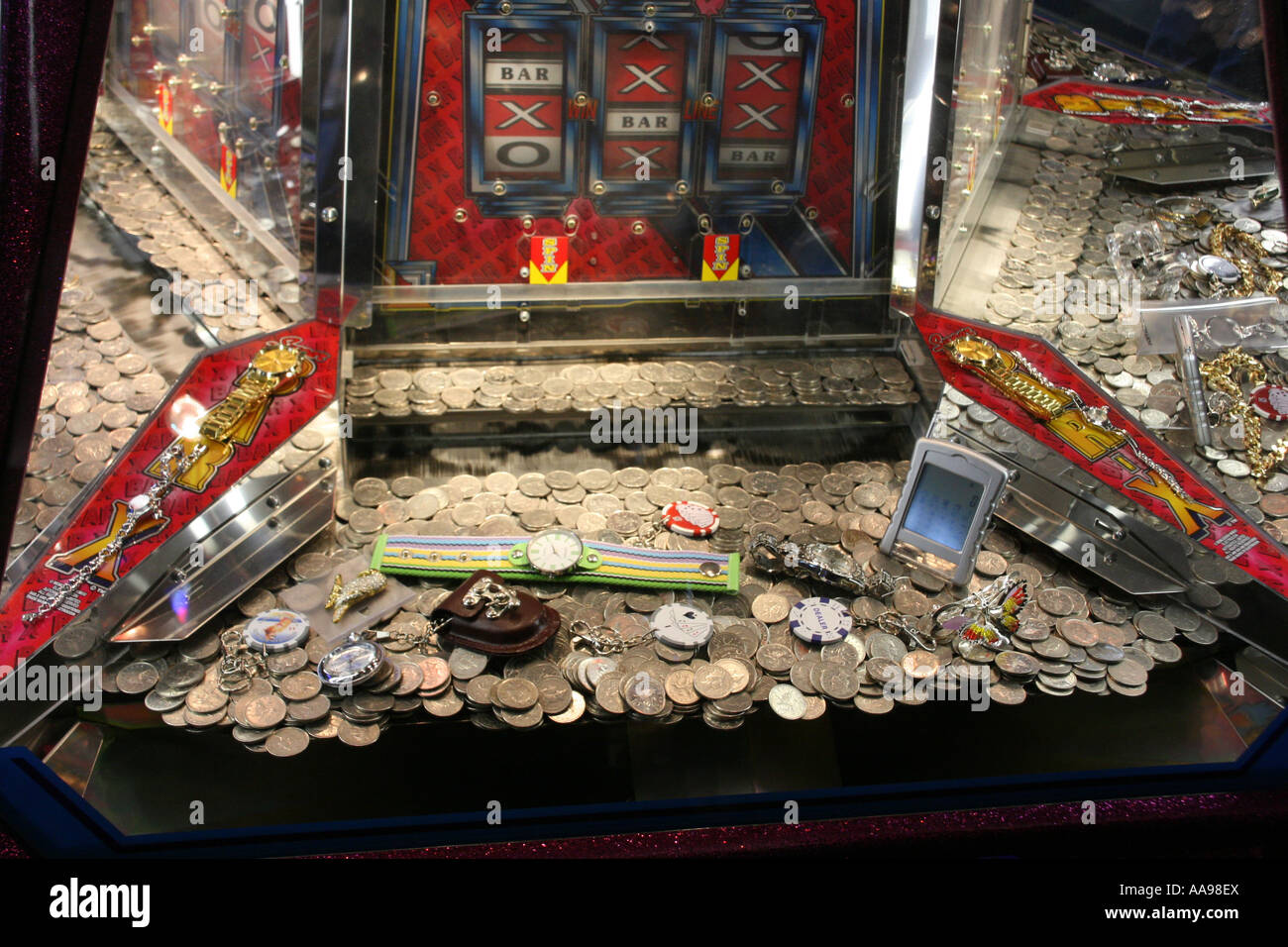 Penny Falls Arcade Machine Stock Photo - Alamy