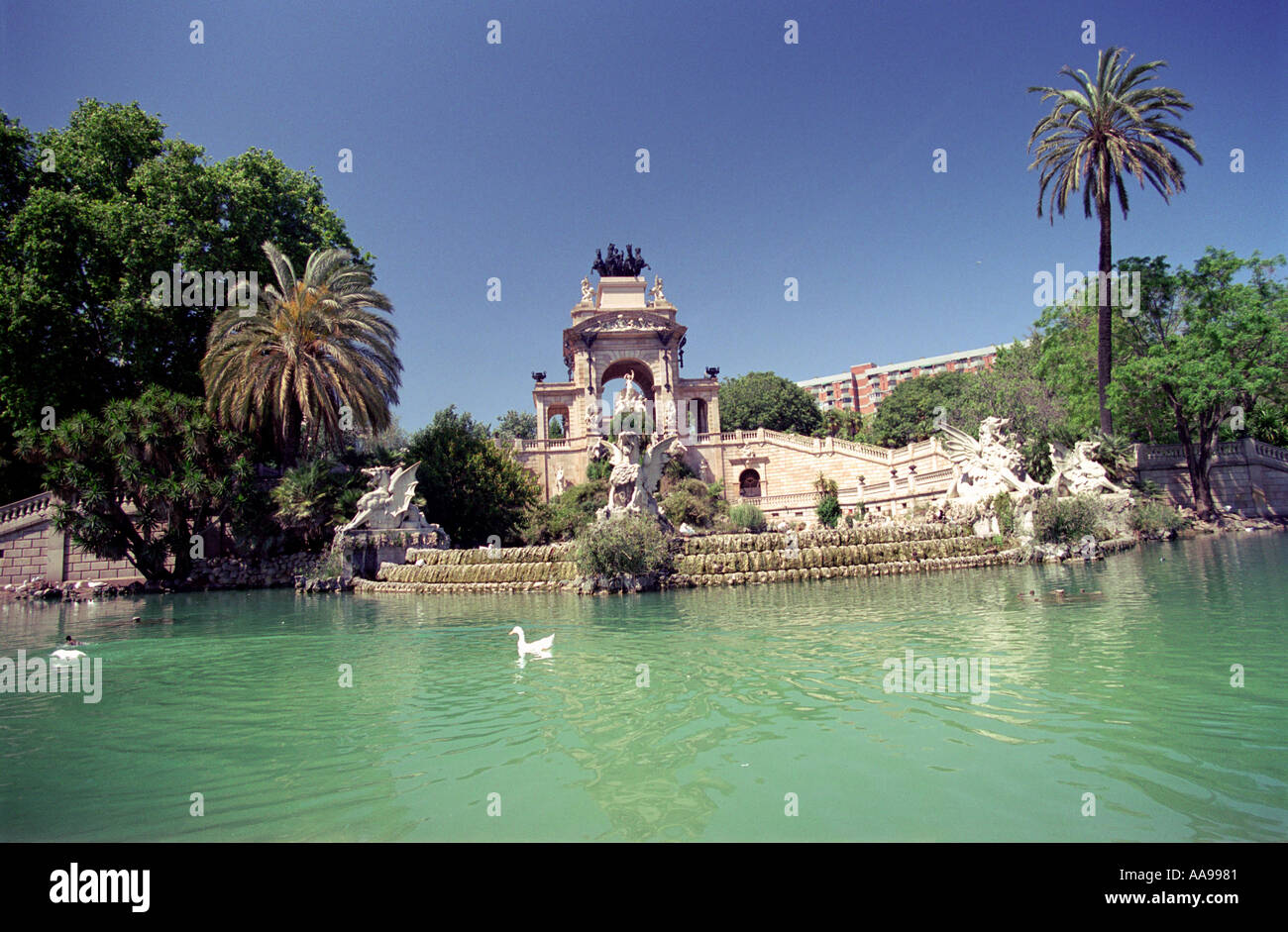 Ornamental cascade Parc de la Ciutadella Barcelona Stock Photo - Alamy