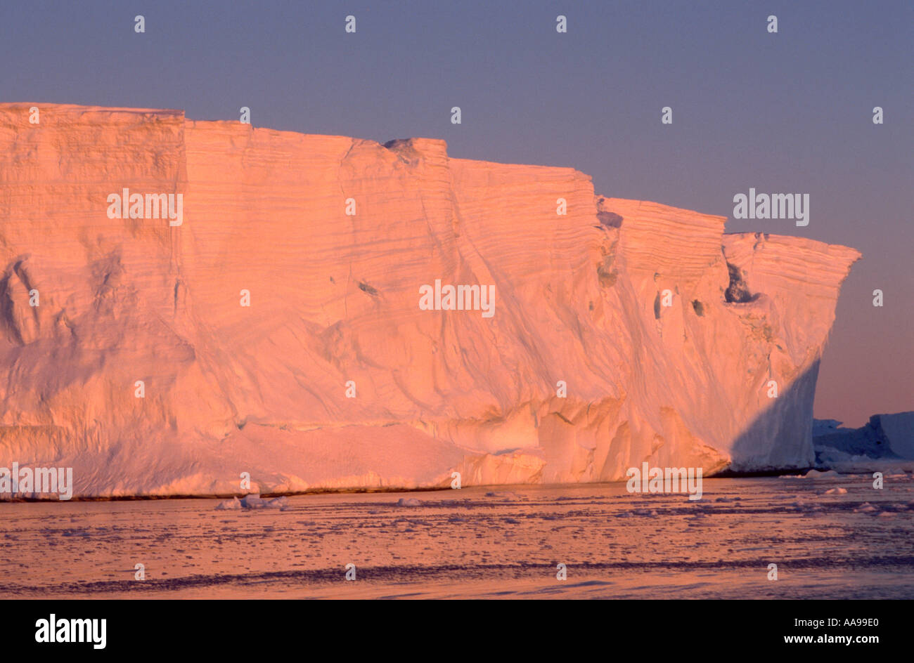 Davis sea antarctica hi-res stock photography and images - Alamy