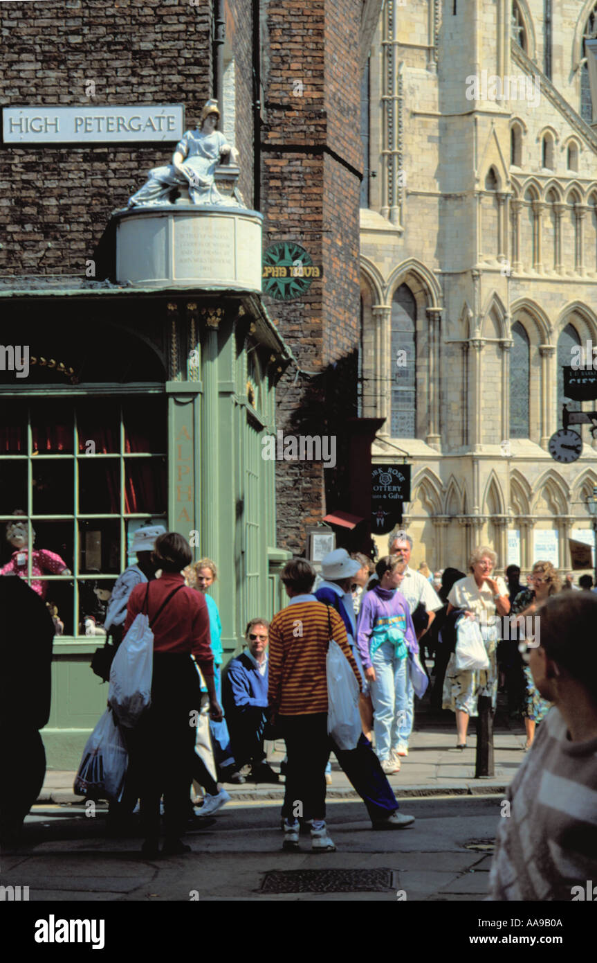 York high petergate street hi-res stock photography and images - Alamy