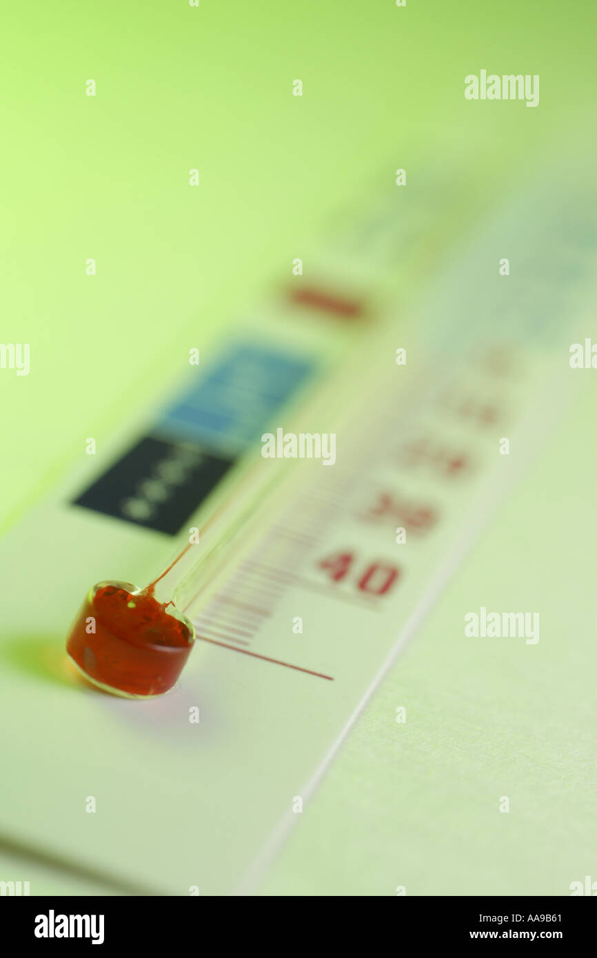 Freezing point thermometer hi-res stock photography and images - Alamy