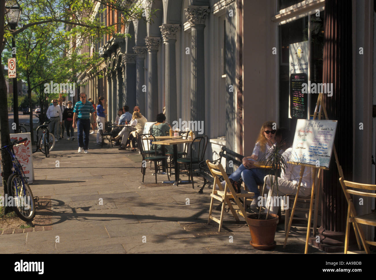 Charleston cafe hi-res stock photography and images - Alamy
