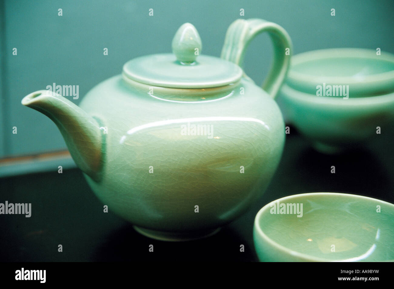 Ceramic ware hi-res stock photography and images - Alamy
