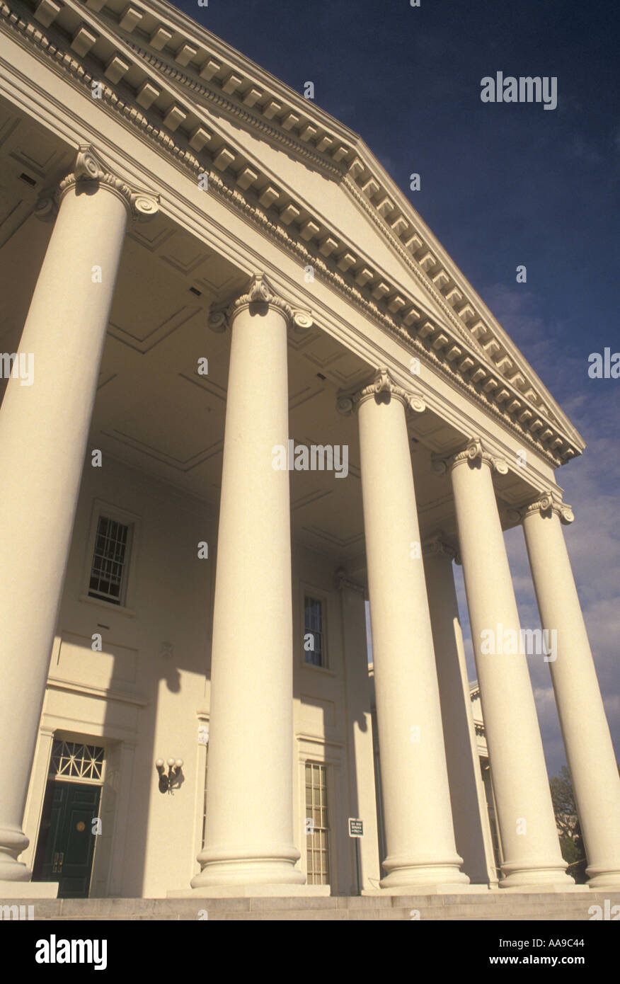 Virginia capitol building photographs hi-res stock photography and ...