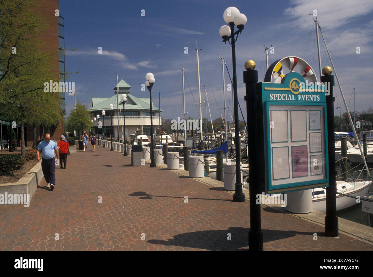 Hampton pier hi-res stock photography and images - Alamy