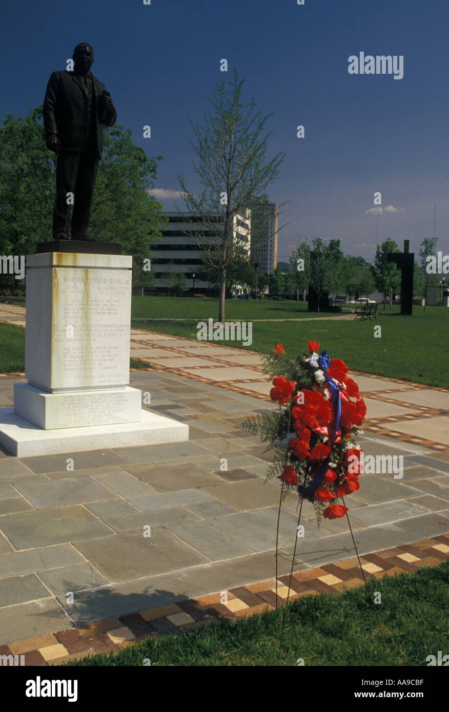 Martin luther king statue birmingham hi-res stock photography and ...