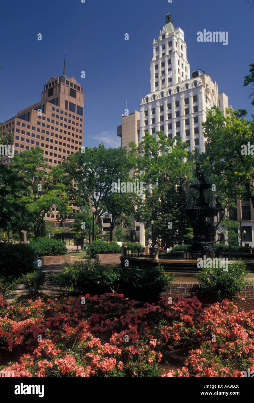 Buildings in downtown memphis tennessee hi-res stock photography and ...